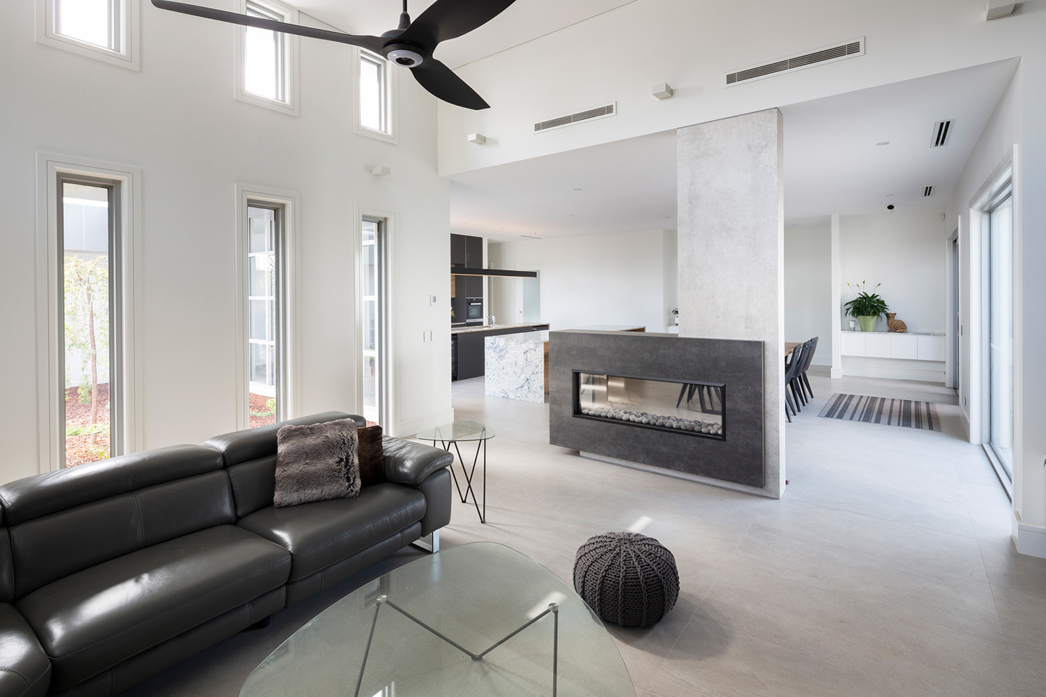 Modern vs Contemporary Design Style: What's the Difference? - Intrim ...